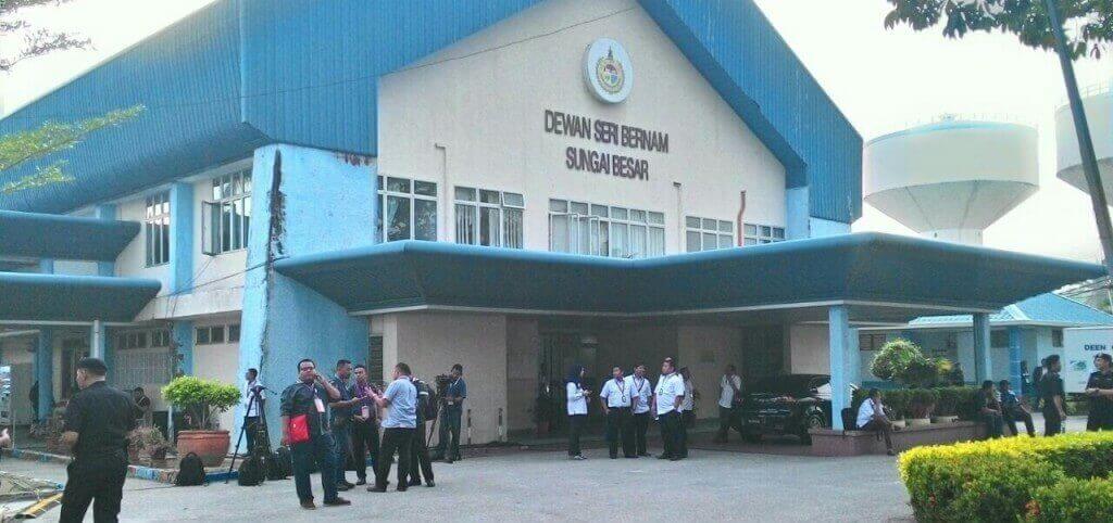 Sungai Besar : Suasana Tenang Di Pusat Penamaan Calon - Malaysiaaktif