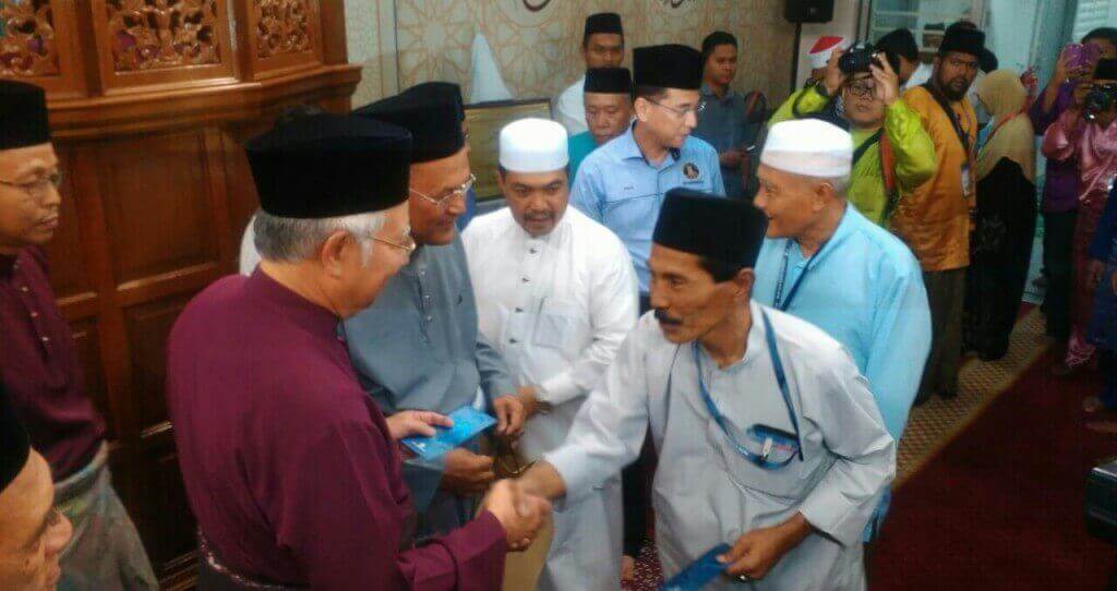 500 Asnaf Terima Sumbangan Sempena Ramadan - Malaysiaaktif