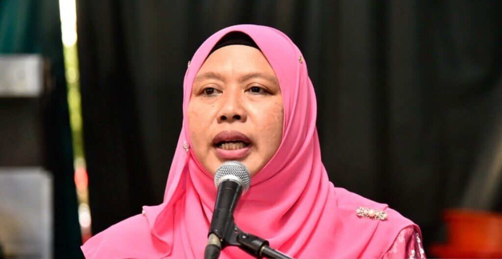 20 Anak Ahli KAPSA Terima Tajaan Jakel Silk House - Malaysiaaktif