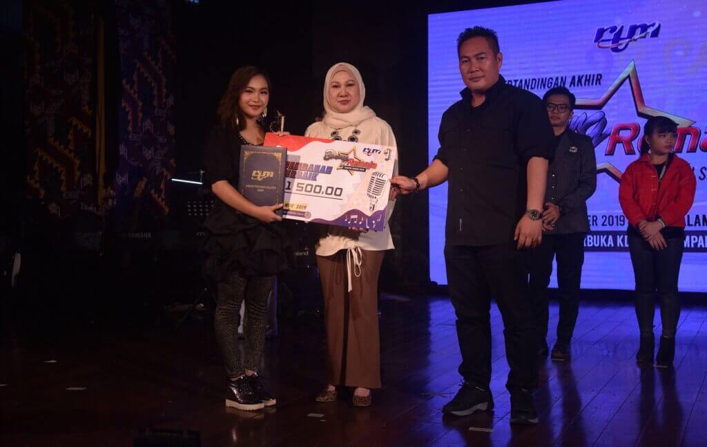 Feli Stacy Juara Bintang Remaja 2019 - Malaysiaaktif