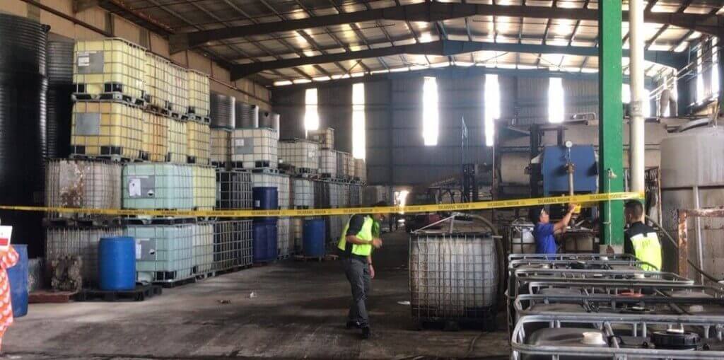 Dua Kilang Diarah Tutup, Lepas Sisa Kimia Dalam Parit - Malaysiaaktif