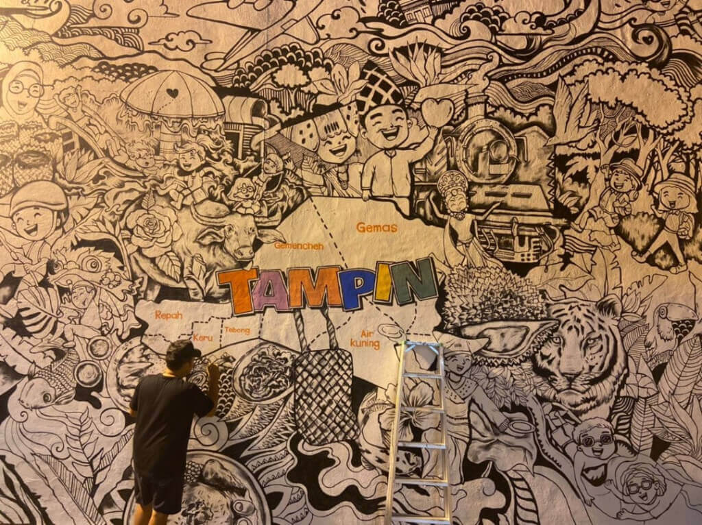 Lukisan Mural Berskala Besar Tarikan Baharu Tampin - Malaysiaaktif