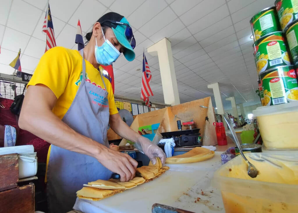 Kuih Bulan ‘Legend’ 30 Tahun Tambat Hati Orang Labuan - Malaysiaaktif