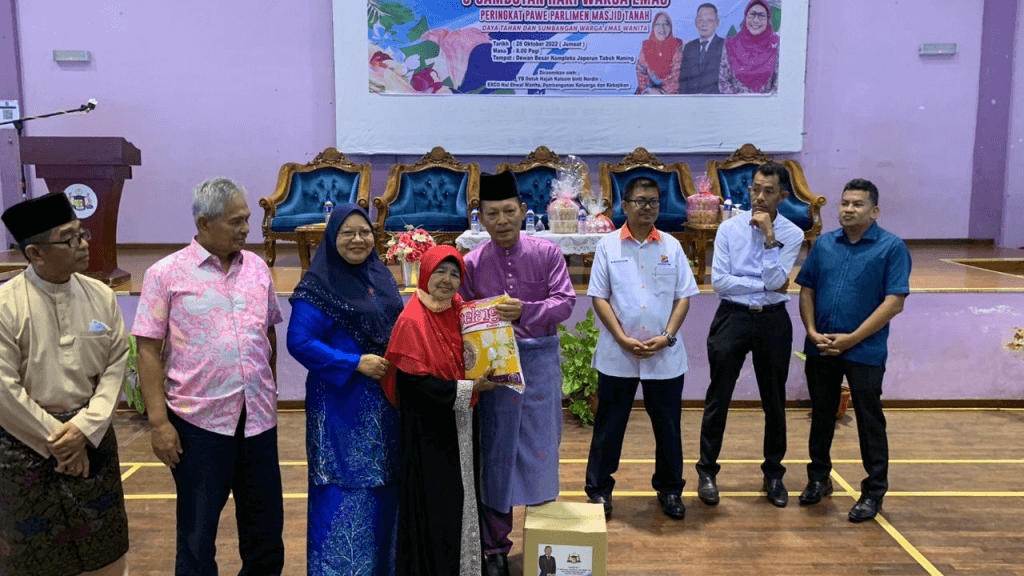 PAWE Taboh Naning Rai Sambutan Hari Warga Emas - Malaysiaaktif