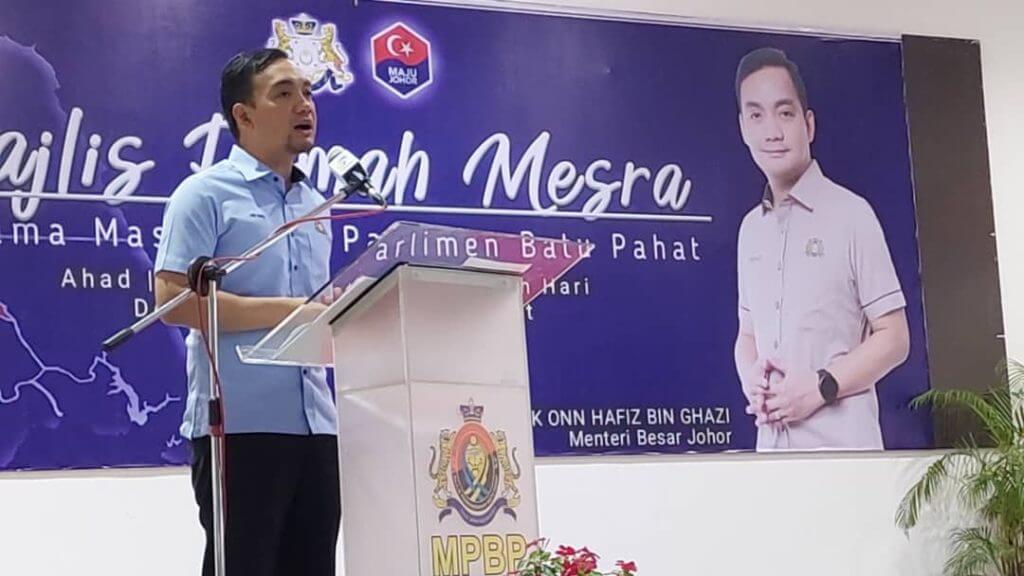 46 Penduduk Kampung Rahmat Batu Pahat Terima Geran Hak Milik Tanah ...