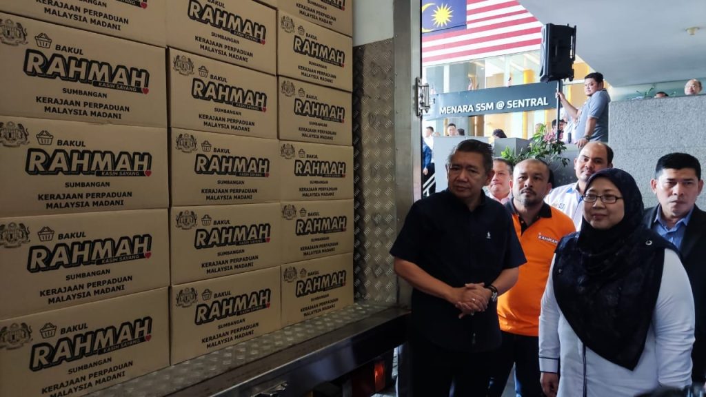 Lebih 37 Ribu KIR Miskin Tegar Disantuni Bakul Rahmah - Malaysiaaktif