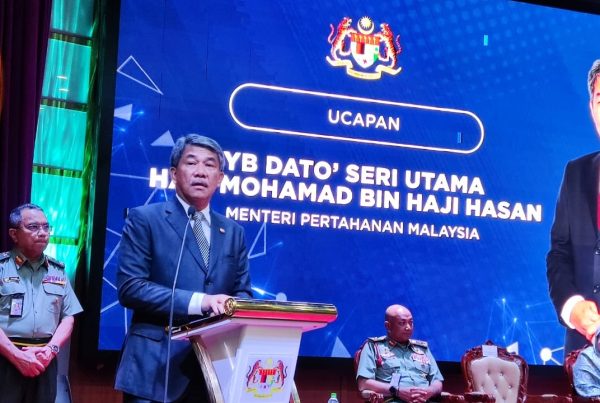 Bawa Bendera Di Sungai Rai Hari Kebangsaan – Malaysiaaktif