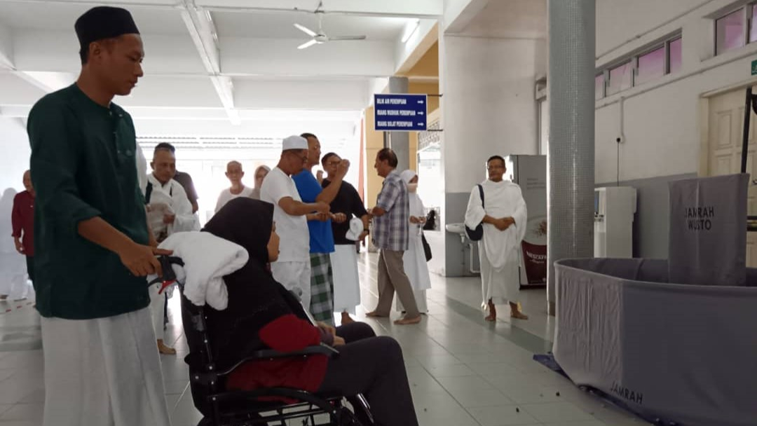 Teruja Temani Ibu Tunai Haji - Malaysiaaktif