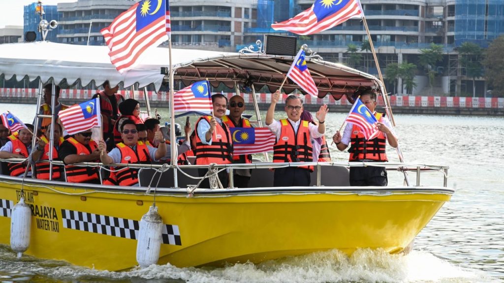 Teksi Air Untuk Orang Ramai Sempena Sambutan Hari Kebangsaan 2024 - Malaysiaaktif