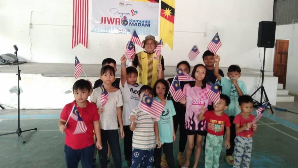 Kempen Inisiatif 1 Rumah 1 Jalur Gemilang Kampung Tringgus Rabak Rotan ...