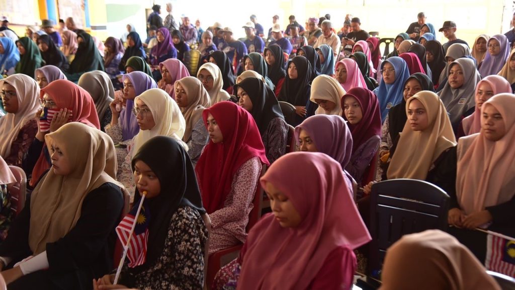 Konvoi Kembara Merdeka Jalur Gemilang 2024 Negeri Kelantan Terima Sambutan Meriah - Malaysiaaktif