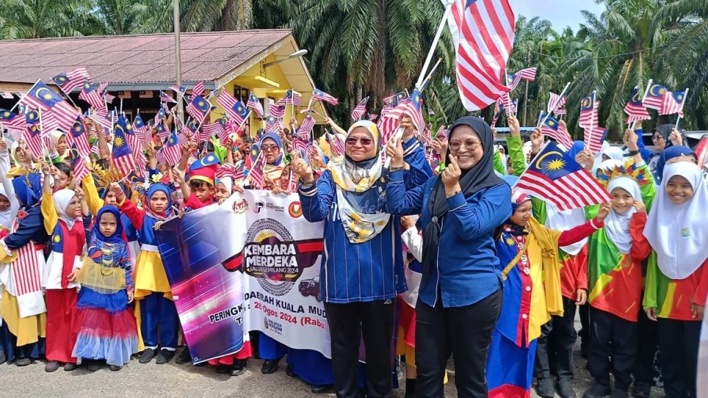 Misi Kibaran Jalur Gemilang, Konvoi Kembara Merdeka Rentasi Daerah - Malaysiaaktif