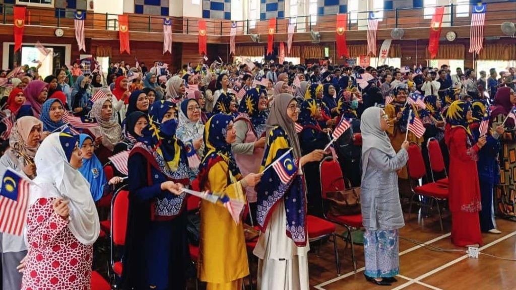 Warga KMKK Dan Komuniti MADANI Semarak Semangat Patriotisme - Malaysiaaktif