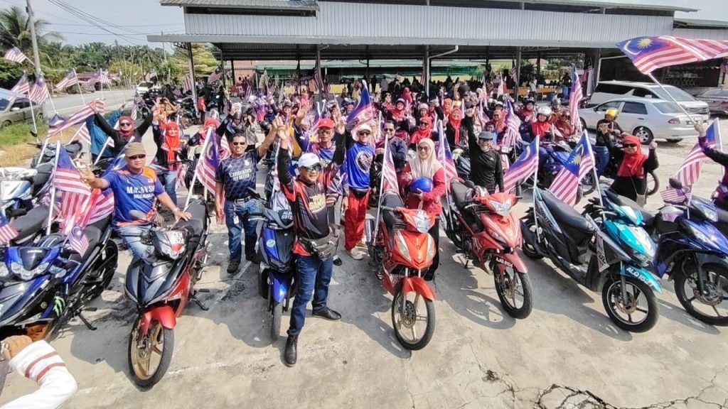 Hampir 300 Meriahkan Sambutan Hari Kebangsaan Ke-67 Kampung Ayer Hitam ...