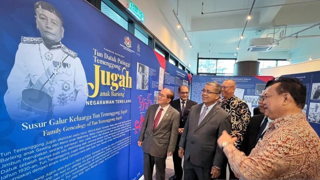 'Negarawan Terbilang' Tun Jugah Tokoh Penting Dalam Pembentukan ...