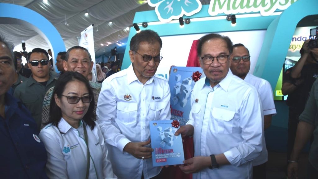Tingkat Tahap Literasi Kesihatan - Anwar - Malaysiaaktif