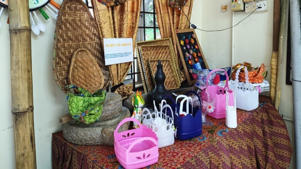 Barangan Terpakai Tarikan Utama Penghasilan Kraf Tangan - Malaysiaaktif