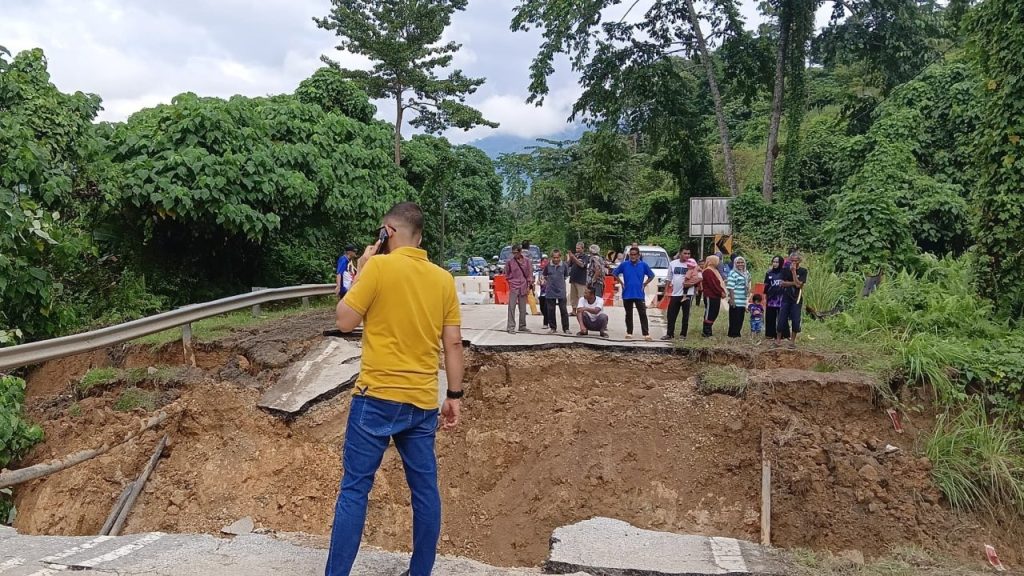 Jalan Lencongan Gua Musang-Jeli Inisiatif Sementara - Malaysiaaktif