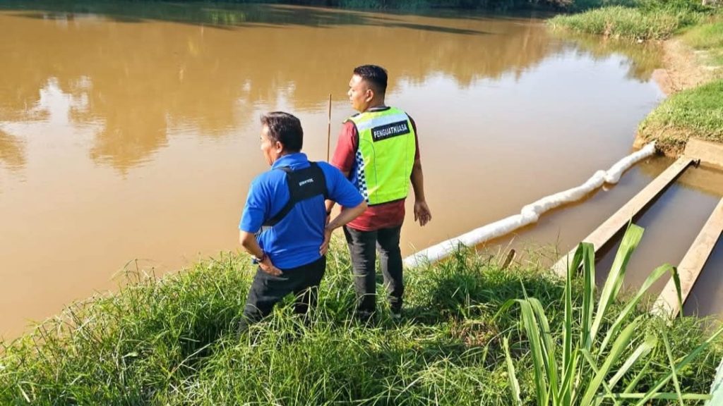LUAS Buka Kertas Siasatan Insiden Lori Terbabas Dalam Sungai Bernam ...