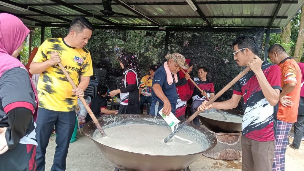 500 Bubur Lambuk Diedar Sempena Program Gerak Rahmah 2025 - Malaysiaaktif
