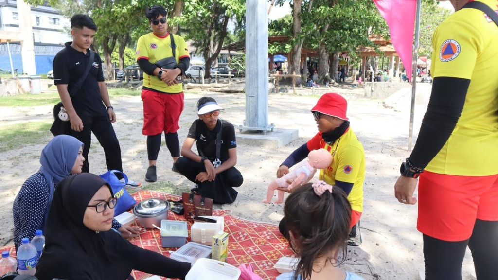 CPR Kaedah Rawatan Awal Bantu Mangsa Lemas - Malaysiaaktif