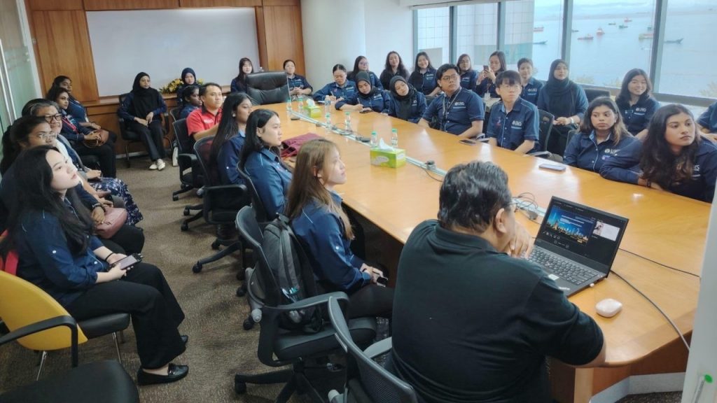 Lawatan Industri Pelajar FKAL Dalami Sektor Kewangan Antarabangsa ...