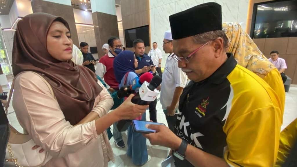 Penduduk Kampung Raja Uda Kemuka Bantahan Pembinaan Memorial ...