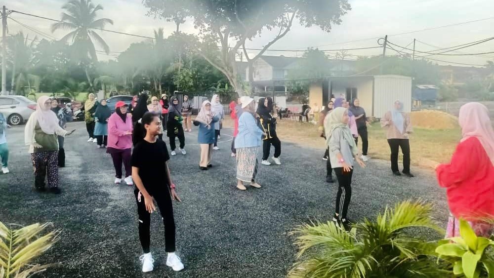 Berbaju Kedah, Berjalan Ceria! Warga Taman Nuri ‘Langkah’ Menuju Jiwa ...
