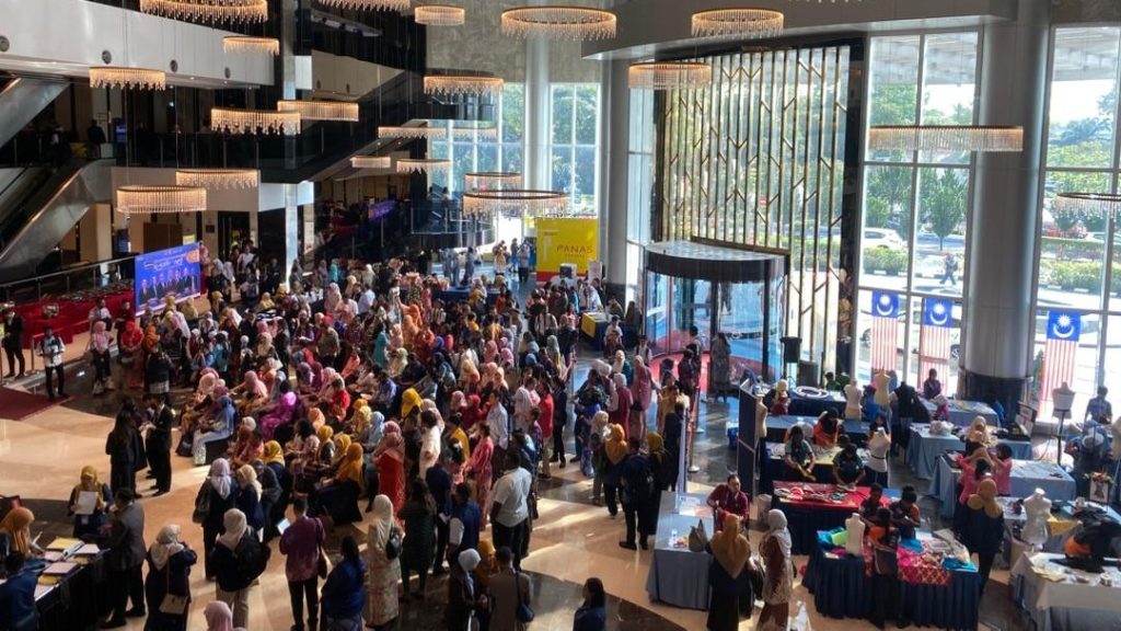 K-SEMAnIS Platform Transformatif Dalam Pendidikan Teknologi Moden ...