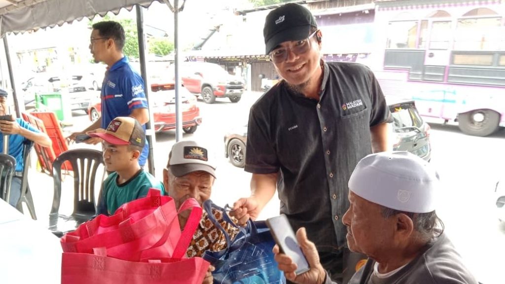 Beca Berhias Warnai Kuala Terengganu, Semarakkan Hari Malaysia 2025 ...