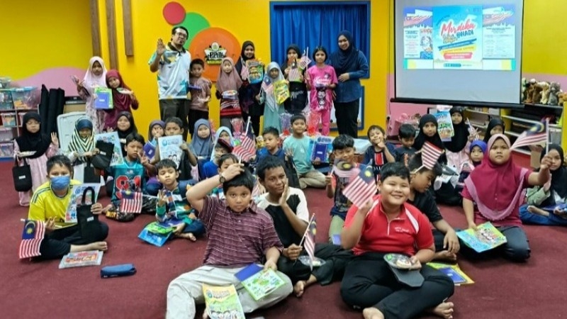 Gajet, Buku Perlu Bergerak Seiring - Malaysiaaktif