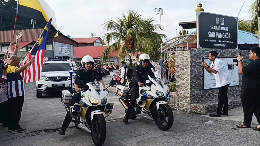 Kembara Merdeka Jalur Gemilang Pulau Pangkor 2025 Santuni Pelajar Dan Persatuan Teksi ...