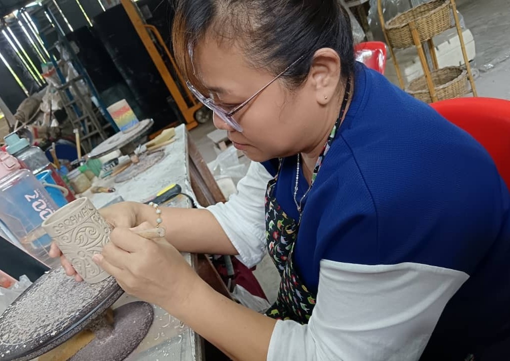 Pasu Bunga Sarawak: Warisan Tanah Liat Yang Bernyawa - Malaysiaaktif