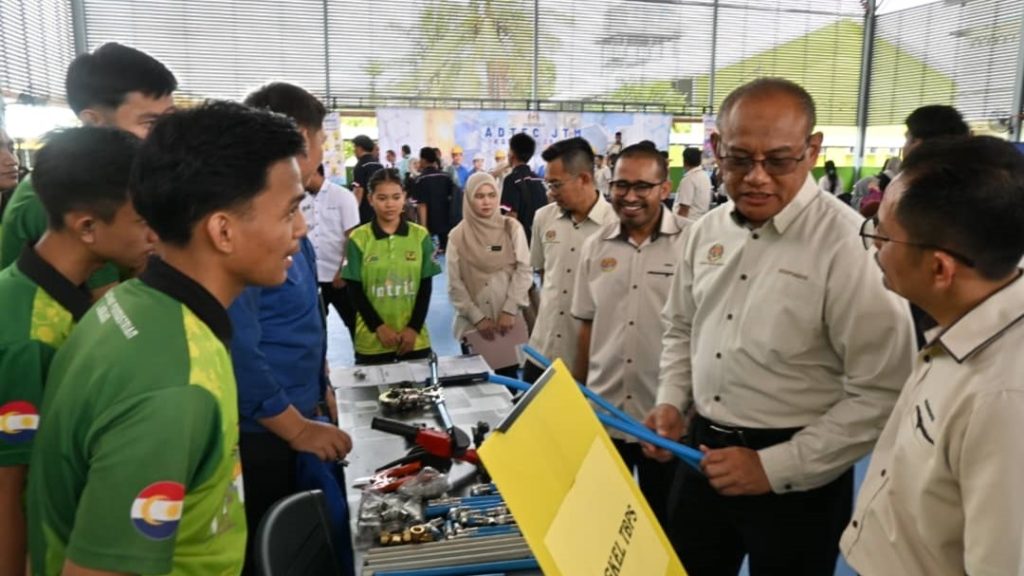 Kebolehpasaran Graduan ADTEC JTM Labuan Capai 97 Peratus - Malaysiaaktif
