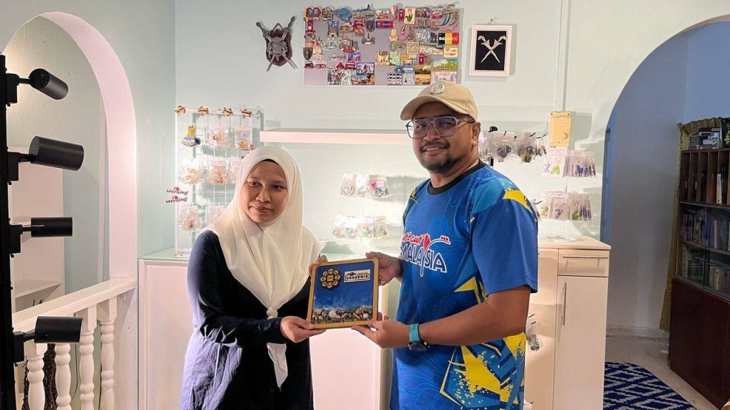 Mersing Souvenir House Tonjol Kraf Kitar Semula Tarikan Pelancongan ...