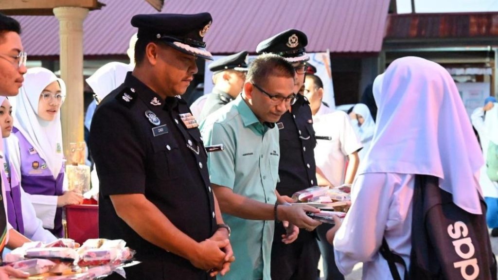 Program 1st Day At School Perkukuh Keselamatan Dan Hubungan Sekolah ...